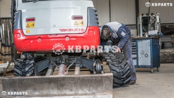 Cách thay thế Xích cao su máy xúc dễ dàng và nhanh chóng - Phụ tùng KB